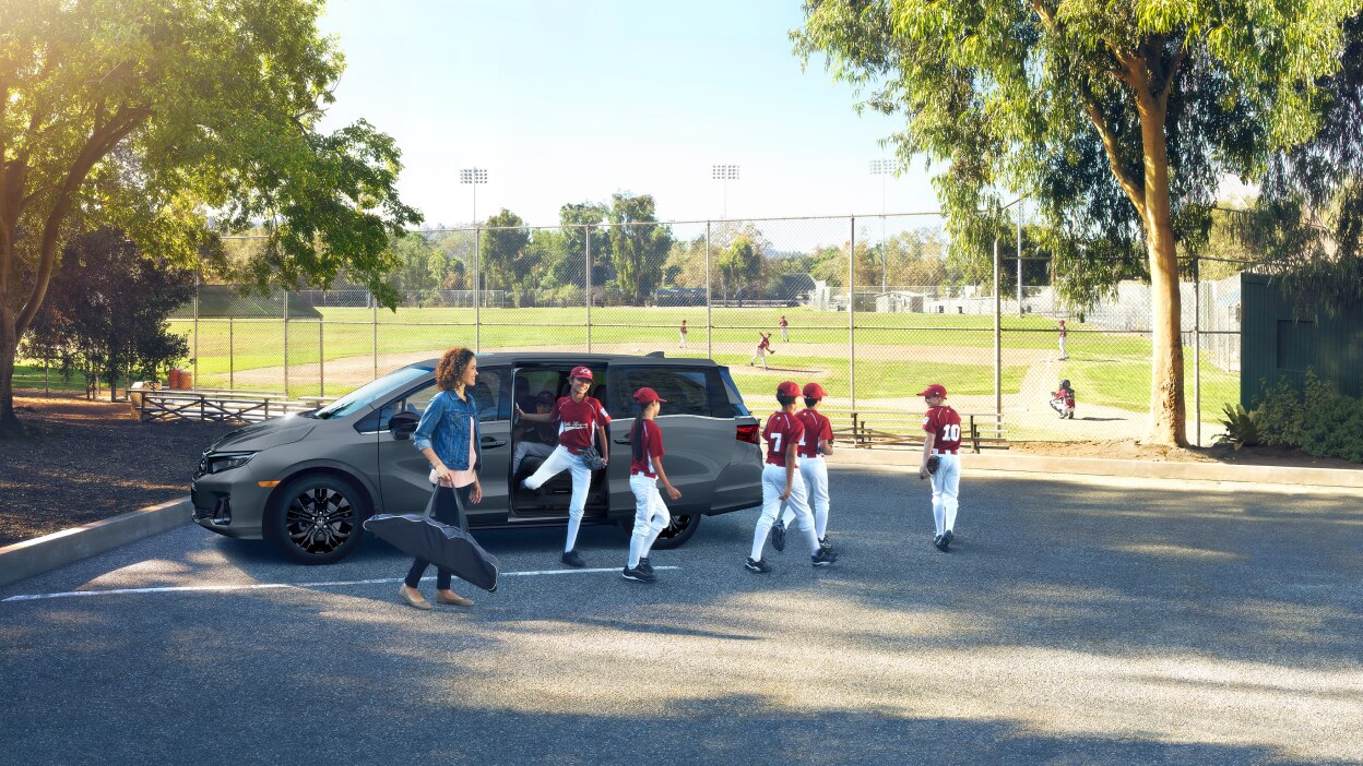 2025 Honda Odyssey: 8-Seater Family Minivan | Honda Canada